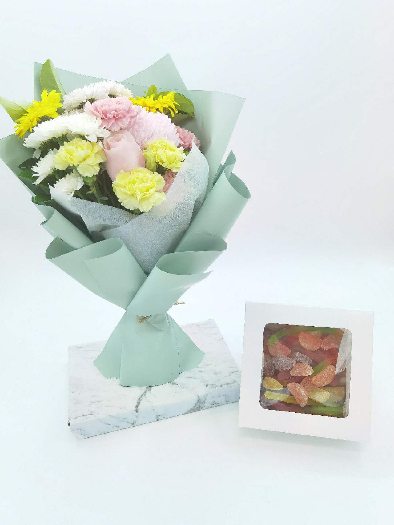 Sweet Box + Flowers| Same Day Florist|Melbourne Flower Delivery – Bloom ...